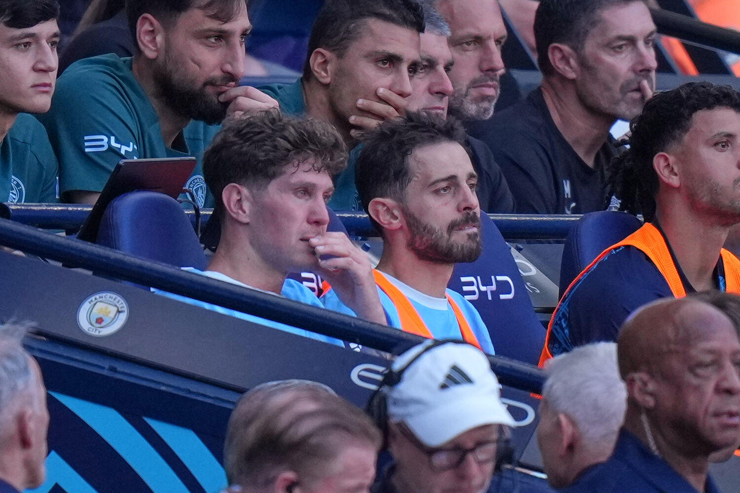 Bernardo Silva despede-se do Manchester City com guarda de honra e ...